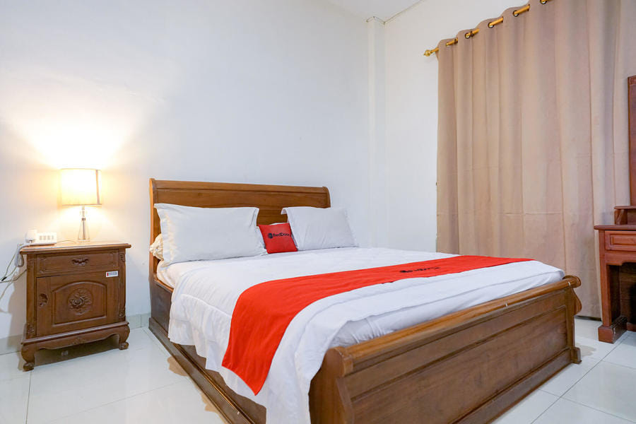 Book RedDoorz @ Avros Guest House Medan only at RedDoorz