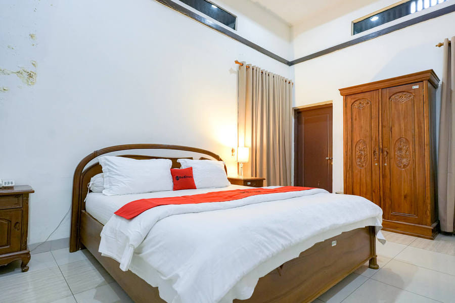 Book RedDoorz @ Avros Guest House Medan only at RedDoorz