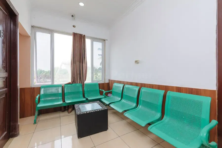 My home2 Mall Ciputra Cibubur Redpartner